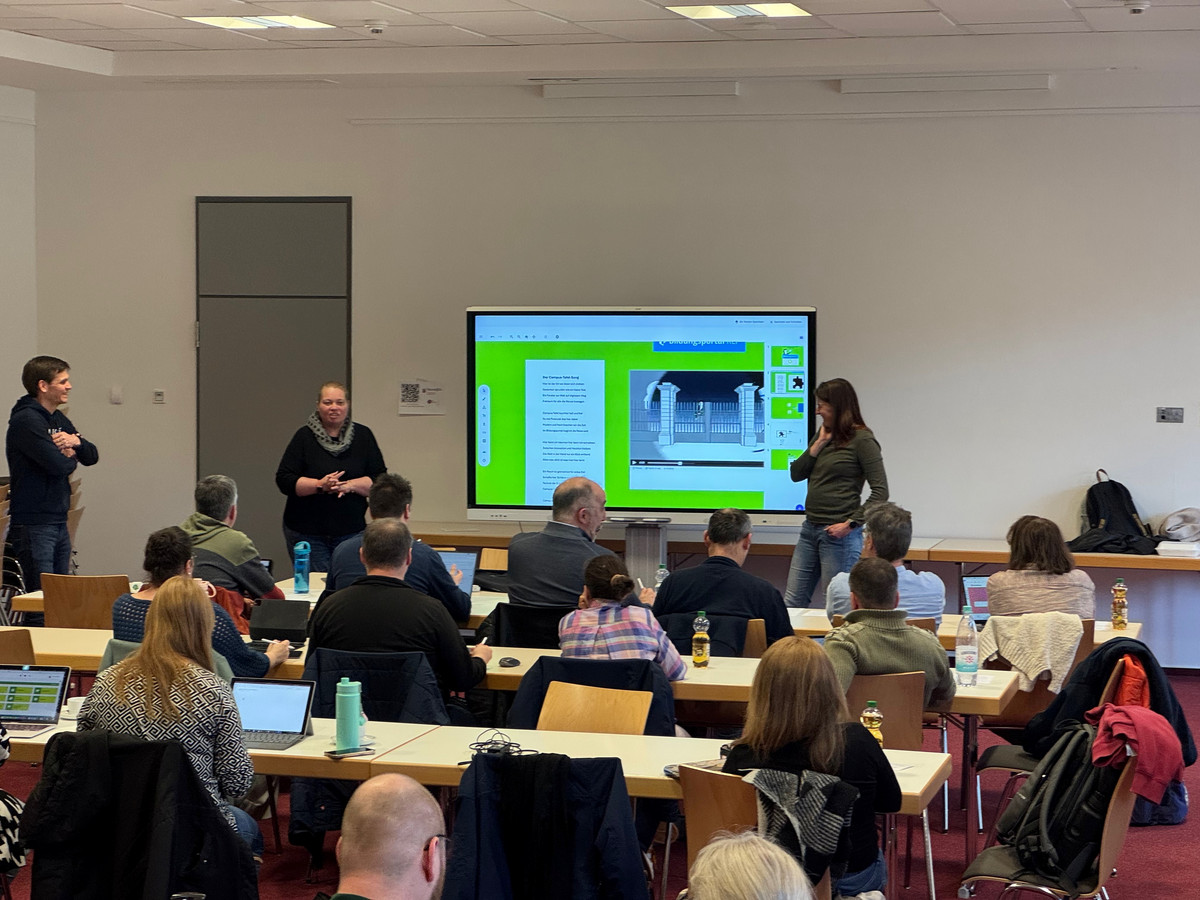 Interaktive Tafeln, Panels und Displays in der Schule . Paedagogisches ...